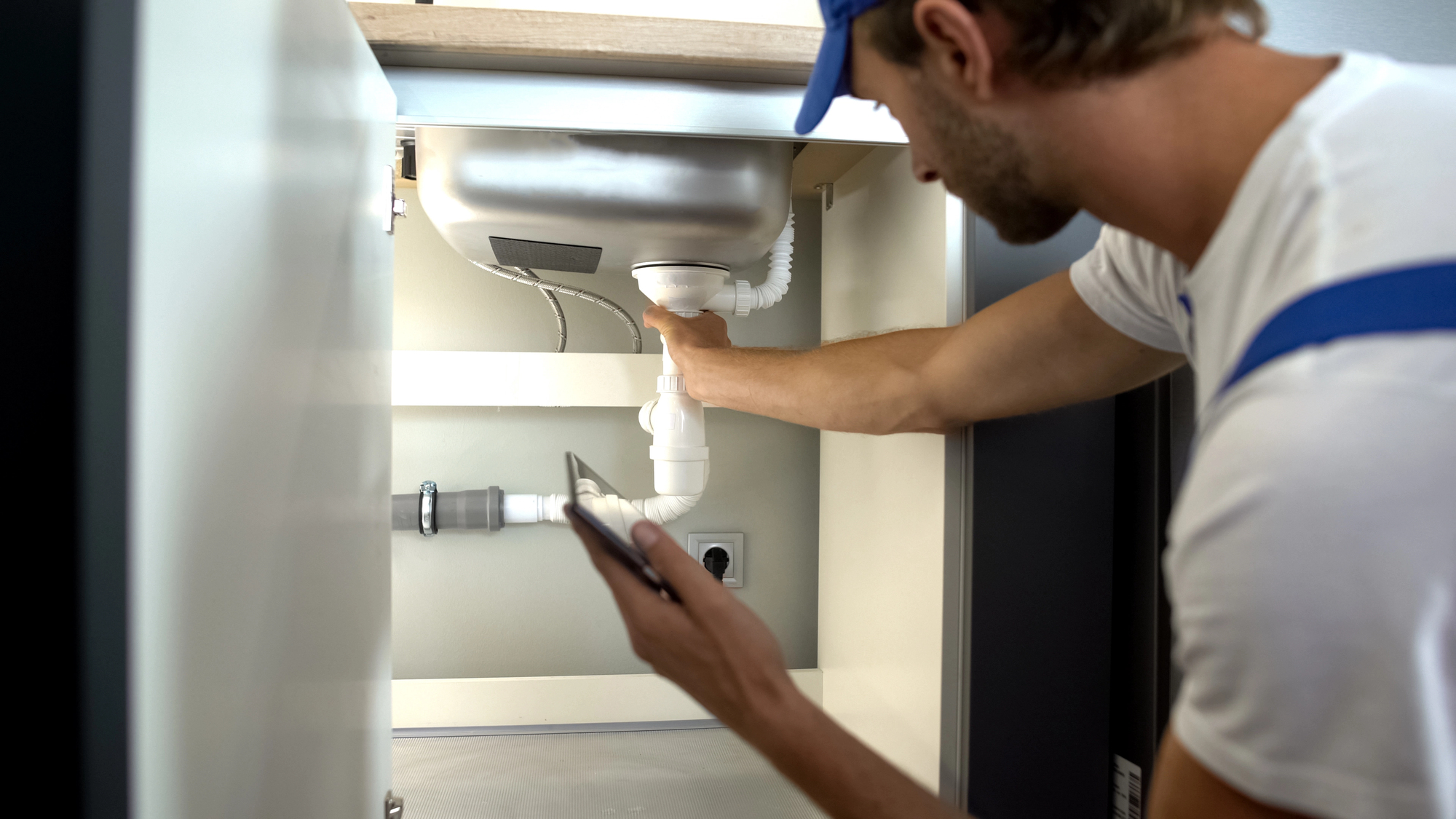 Top Tools for Water Leak Detection | Gold Coast Experts
